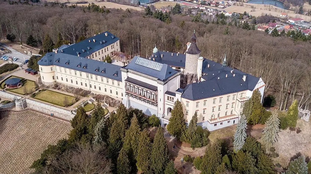 Zámek Zbiroh: otevírací doba, vstup(né) a jiné info